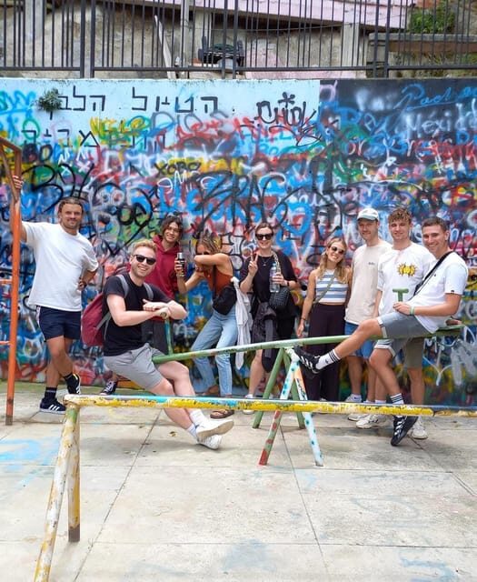 Medellín: Comuna 13 (Graffitour) Discover the Transformation - Who Will Love This Tour?