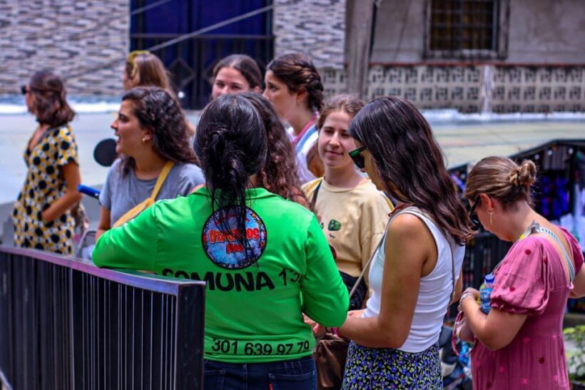 Medellín Comuna 13 local guides snacks and your own graffiti - FAQ