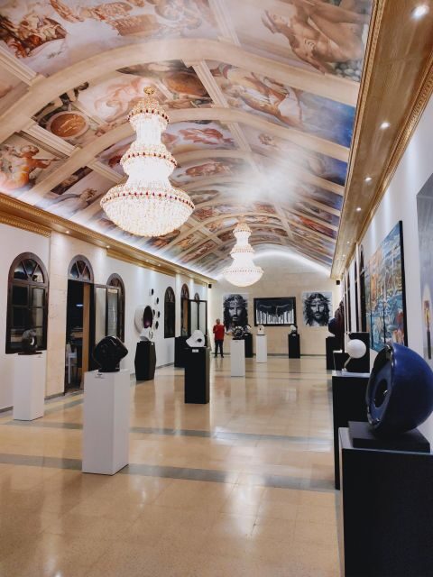 Medellin downtown: History and culture through fun stories - A Closer Look at the Itinerary