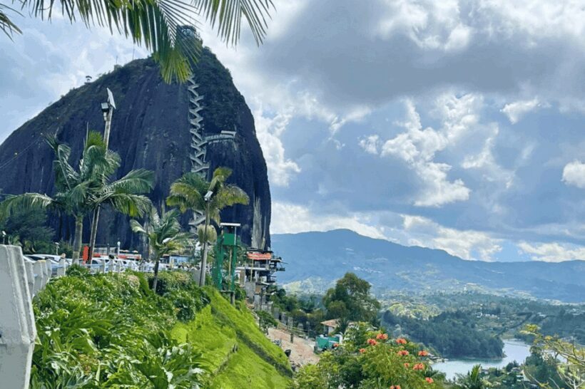 Medellin: Guatape and El Penol Rock Day Trip with Boat Ride - Food and Cultural Highlights
