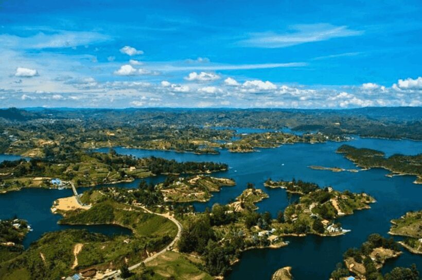 Medellin: Guatape and El Penol Rock Day Trip with Boat Ride - Authentic Experiences and Practical Tips