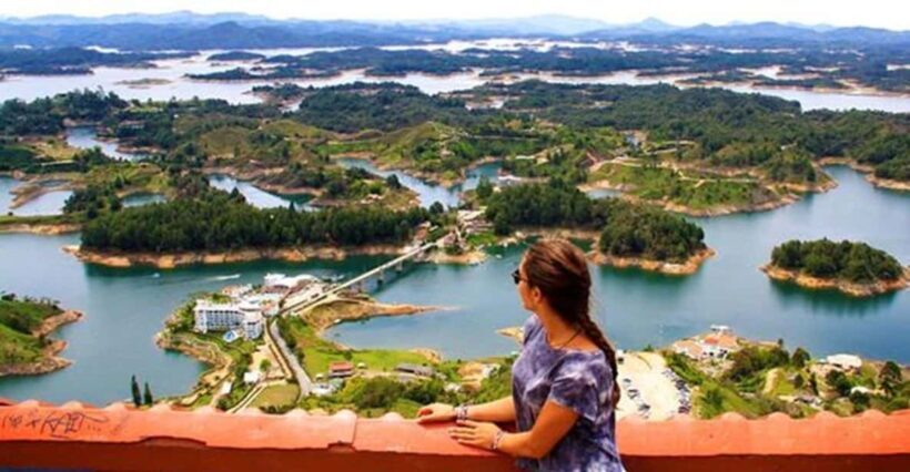 MEDELLÍN: GUATAPÉ, EL PEÑOL + PARAGLIDING! - What’s Included and What’s Not