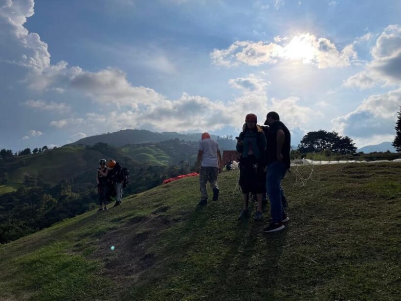 MEDELLÍN: GUATAPÉ, EL PEÑOL + PARAGLIDING! - FAQs