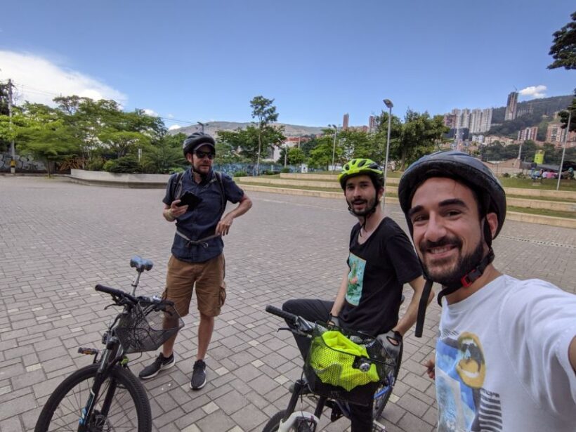 Medellín: Guided City Bike Tour - Key Points