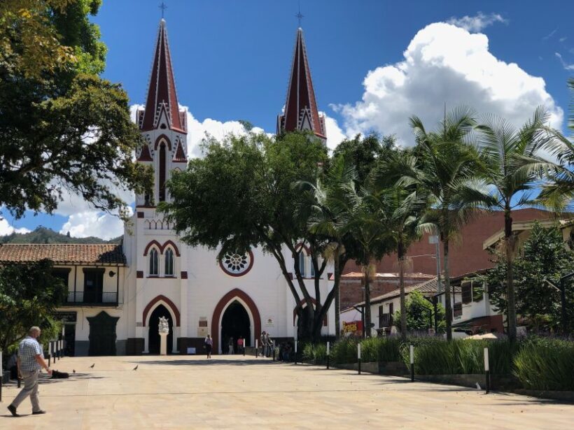 Medellín: Half-Day Private Colonial Towns Tour - What Makes This Tour Stand Out