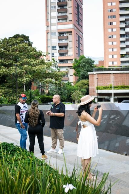 Medellín: Pablo Escobar Tour incl. museum & transportation - What Reviewers Say