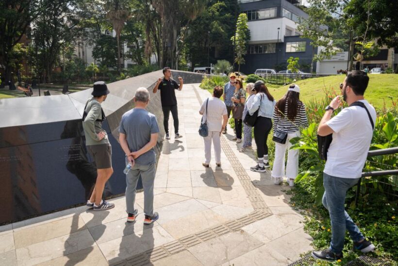 Medellín: Pablo Escobar Tour with Guide and Transportation - Key Points