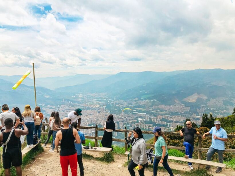 Medellín: Paragliding in the Colombian Andes - An Overview of the Experience
