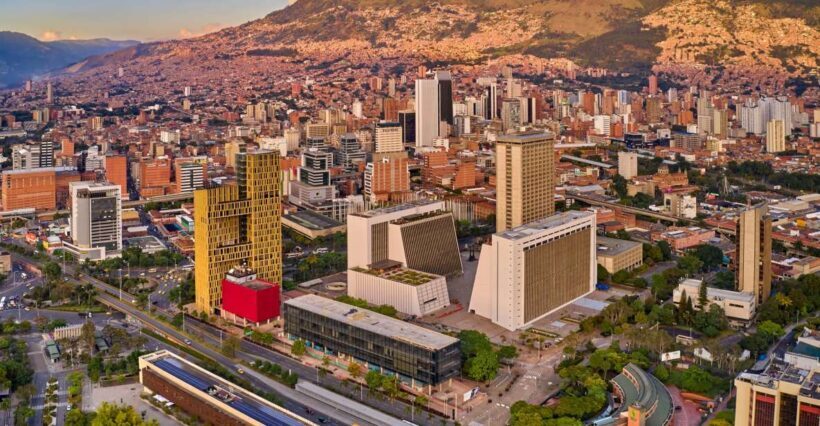 Medellín: Private City Tour with Metrocable and Comuna 13 - Introduction: What to Expect from This Tour