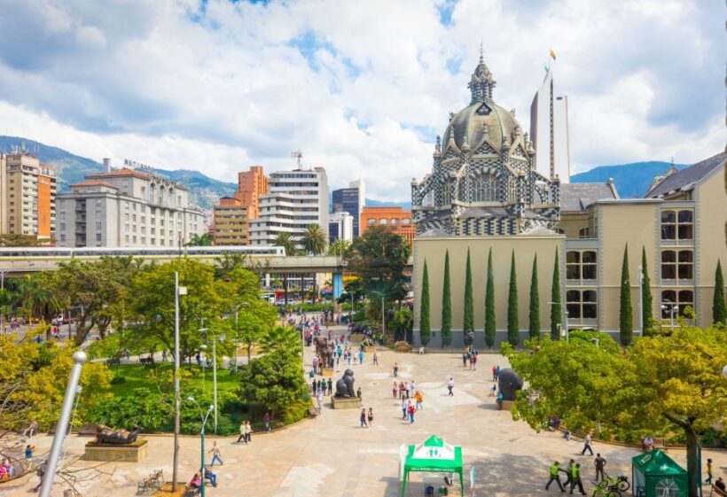 Medellín: Private City Tour with Metrocable and Comuna 13 - FAQs