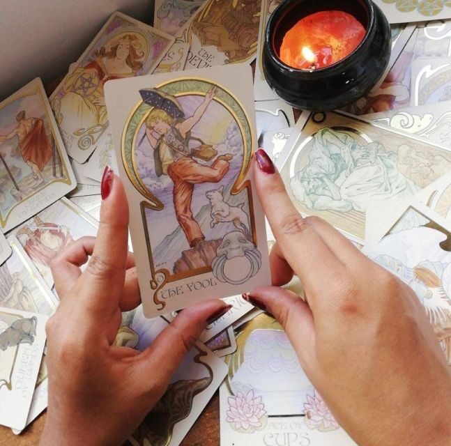 Medellin: Tarot, oracles and energetic cleaning - Location and Accessibility
