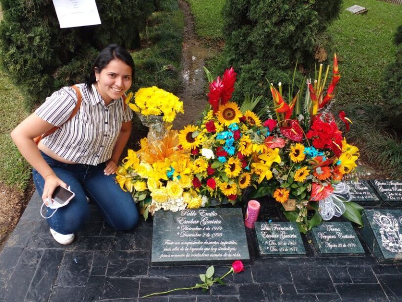 Medellin: Tour Pablo Escobar Privado Con Guia Local - Exploring the Tour Itinerary