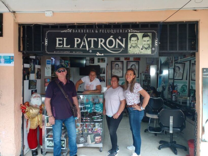 Medellin: Tour Pablo Escobar Privado Con Guia Local - Authentic Review & Traveler Perspectives