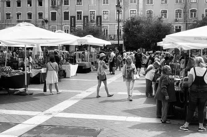 Medieval Tour 1H - Meet Your Guide