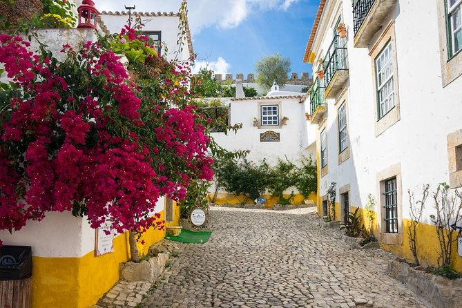 Medieval towns of Óbidos and Alcobaça from Lisbon with Lunch - Food and Drink: A Tasty Addition