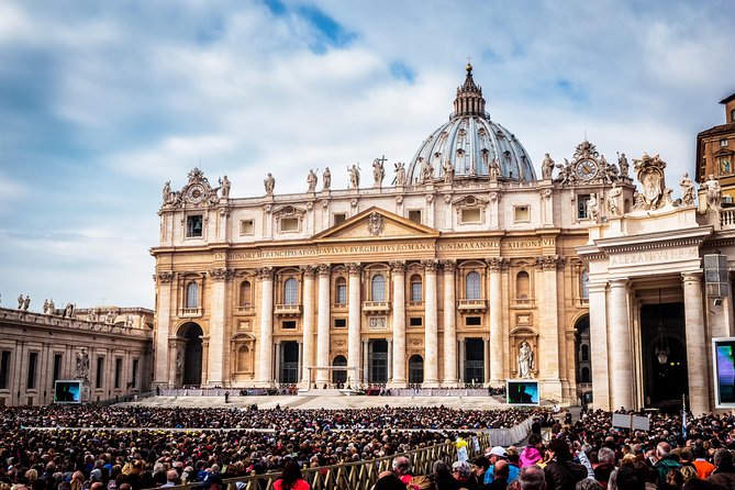 Meet Pope Francis at St Peter Square Vatican City - Exploring the Vatican and Rome by Hop-On, Hop-Off Bus