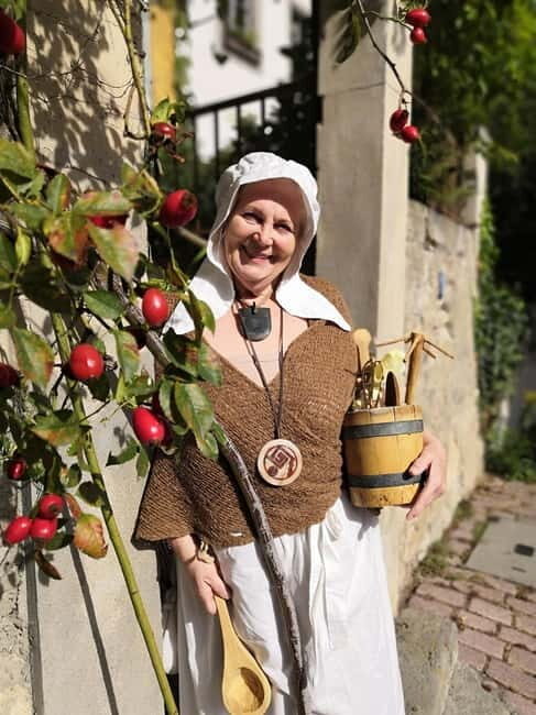 Meissen: Clean facts  on the road with the bathmaid - Introduction