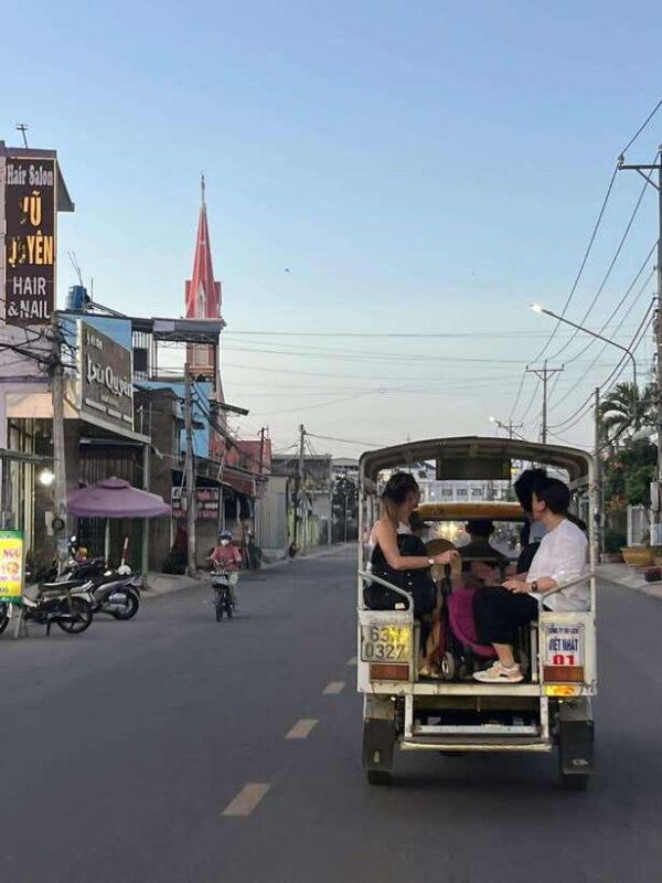 Mekong Delta 2 Days Tour: Cajuput Forest, Sa Dec, My Tho - Day Two: Markets, Flowers, and Coconut Islands