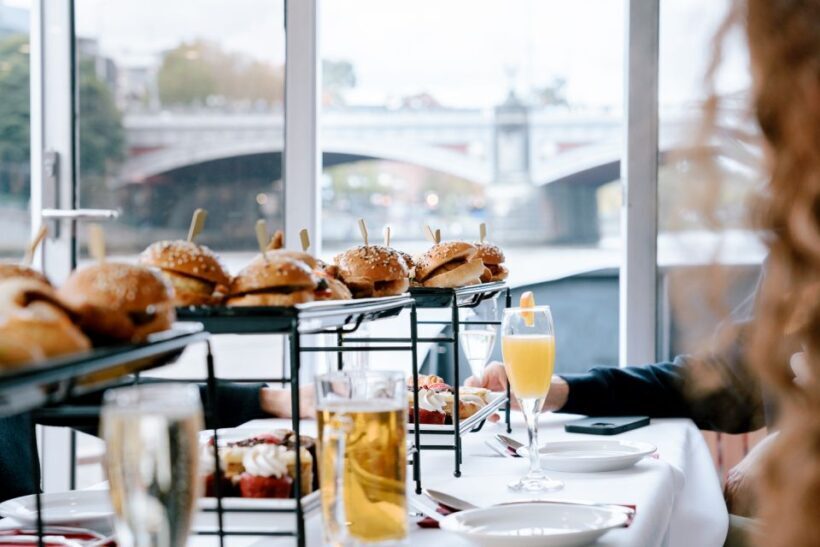 Melbourne: 2-Hour Bottomless Brunch Cruise - The Atmosphere and Music