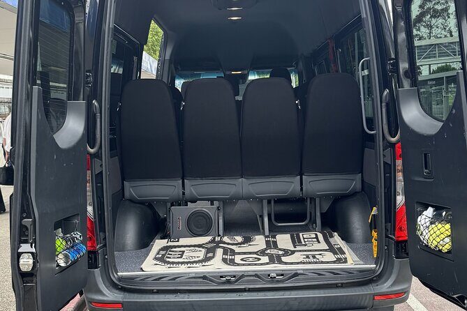 Melbourne CBD to Melbourne Airport Private Transfer 4 or more - A Closer Look at the Transfer Experience