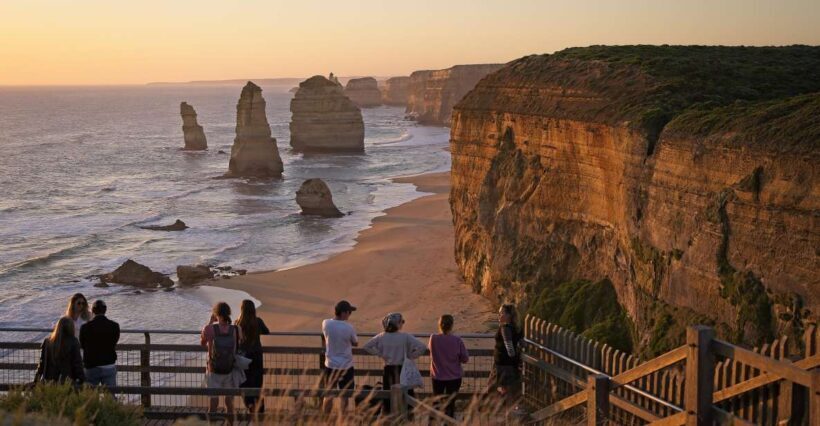Melbourne: Great Ocean Road ExtendedTop Stops&London Bridge - The Sum Up