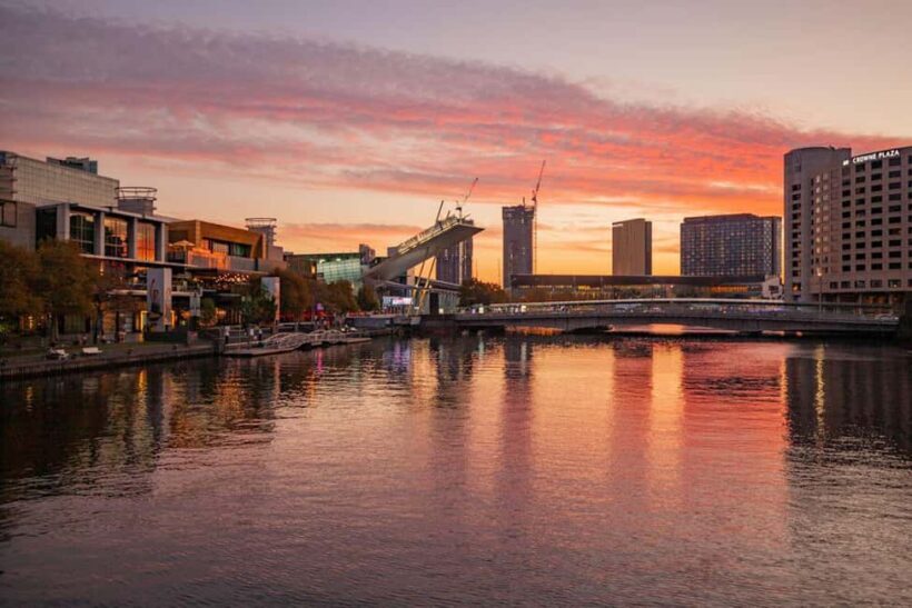 Melbourne: Luxury Sunset Cruise on Yarra River - Key Points