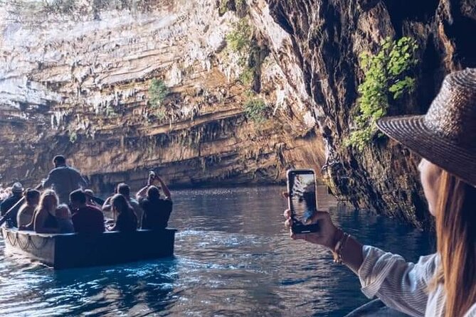 Melissani Lake-Drogarati Cave-Myrtos Photo Stop, Privet tour - FAQs