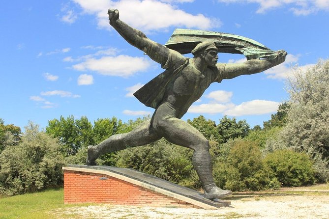 Memento Park Visit With Private Trabant Transfer - Experience Highlights