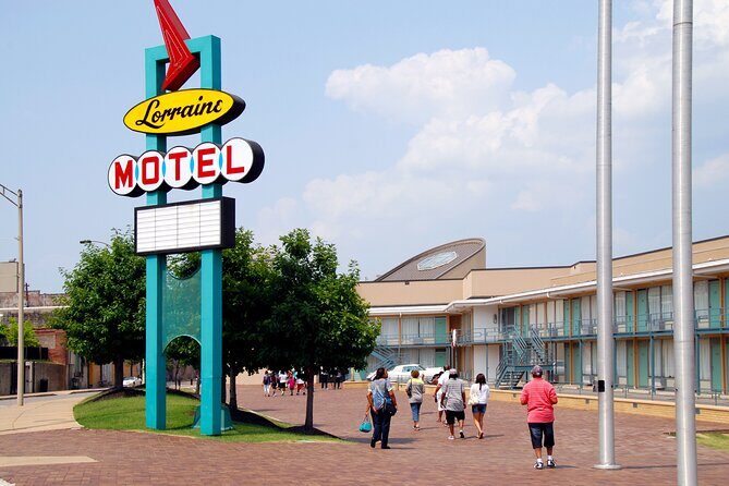 Memphis in Your Pocket: A 90-Minute Beale Street Mystery Walk - A Closer Look at the Experience