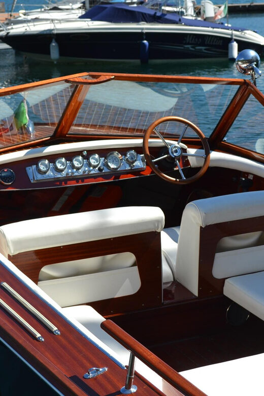 Menaggio: Villas of Central Lake Como Private Boat Tour - Key Points