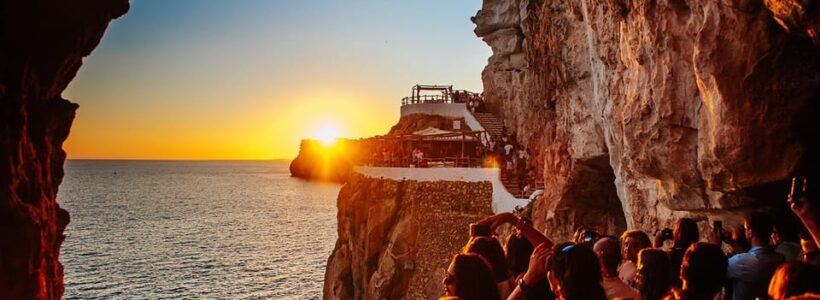 Menorca: Minibus Tour with Wine and Cheese Tasting - Who Should Consider This Tour?