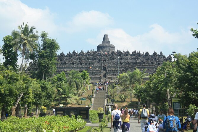 Merapi Jeep Sunrise, Borobudur Climb Up, Prambanan Temple Tour - Who is This Tour Best For?