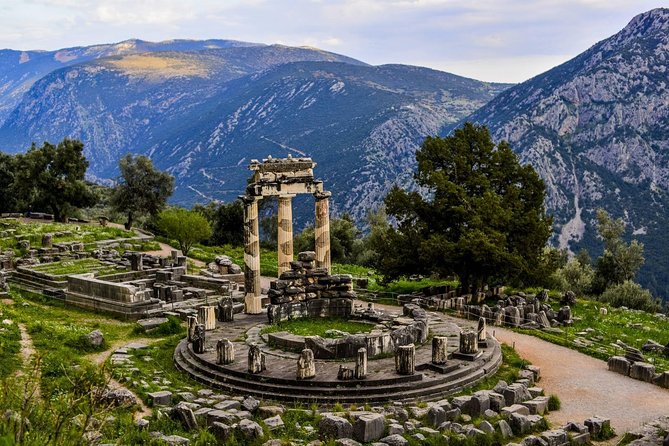Mercedes Private Full Day Tour to Meteora-Thermopylae- Delphi - Real Traveler Perspectives