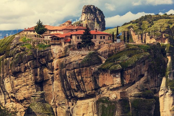 Mercedes Private Full Day Tour to Meteora-Thermopylae- Delphi - Who Should Book This Tour?