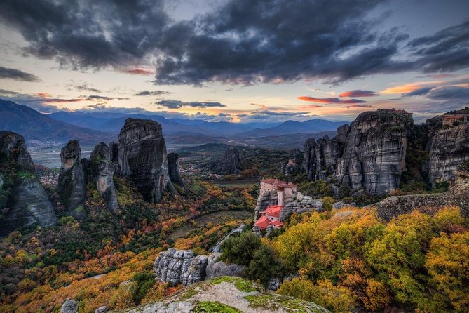 Mercedes Private Full Day Tour to Meteora-Thermopylae- Delphi - The Sum Up