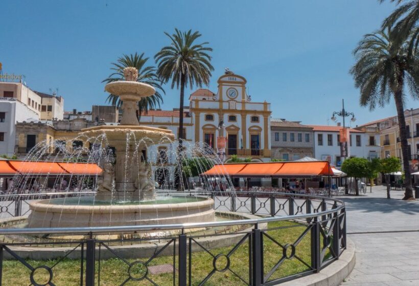 Merida: City Highlights Walking Tour - Key Points
