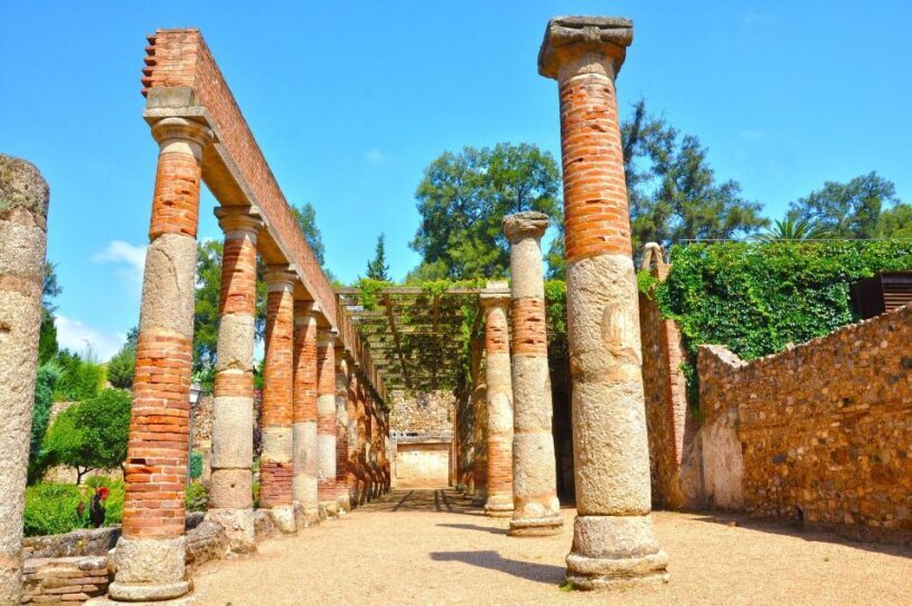 Mérida - Private Historic Walking Tour - The Arab Alcazaba Fortress