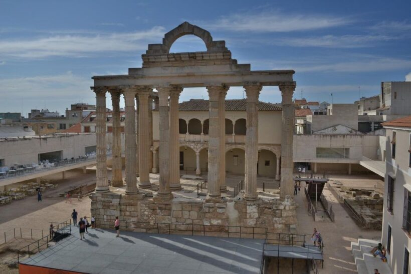 Mérida - Private Historic Walking Tour - Basilica of Santa Eulalia and Los Milagros Aqueduct