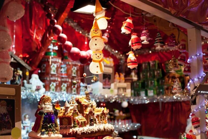 Merry Private Walking Tour Christmas Stories of Calgary - Discovering Calgary’s Christmas Charm
