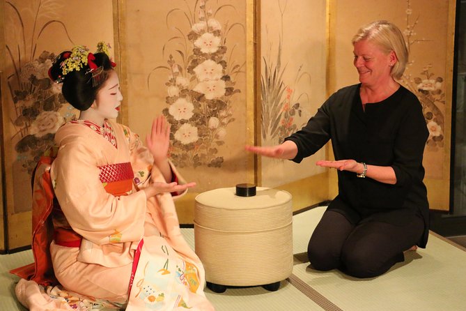 Mesmerizing Dinner With Maiko & Geisha - Venue and Meeting Details