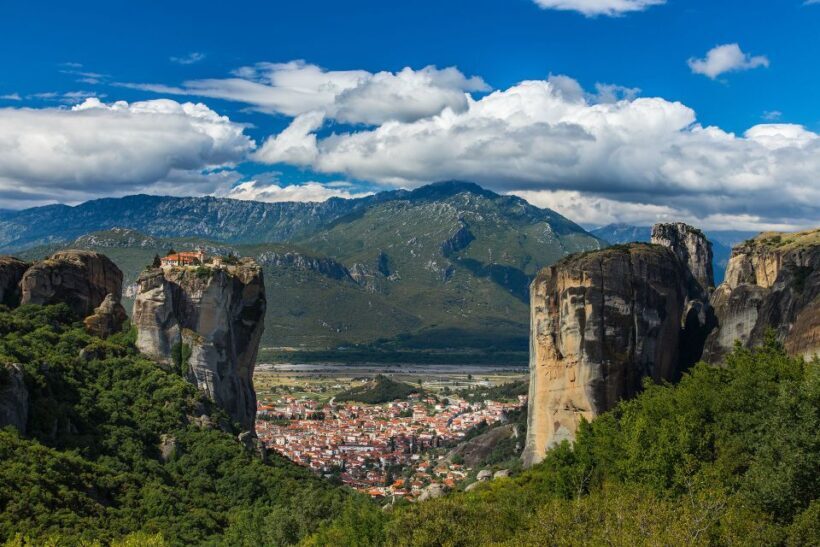 Meteora 2-Day Tour by Train from Thessaloniki - Exploring Meteora in Two Days: A Practical and Authentic Experience