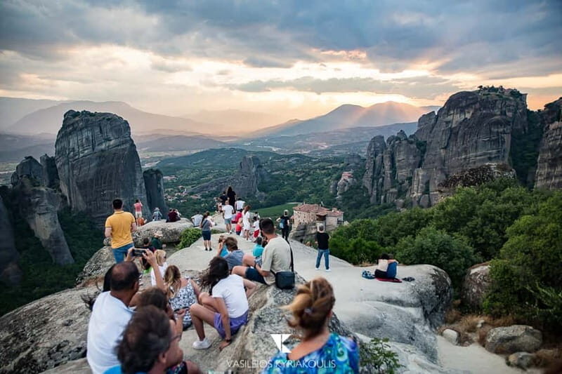 Meteora: Majestic Sunset Tour & Monasteries with Local Guide - Key Points