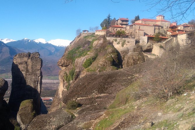 Meteora Monasteries Fully Private Day Tour with Great Lunch-Drinks Included - Authenticity and Authentic Experiences