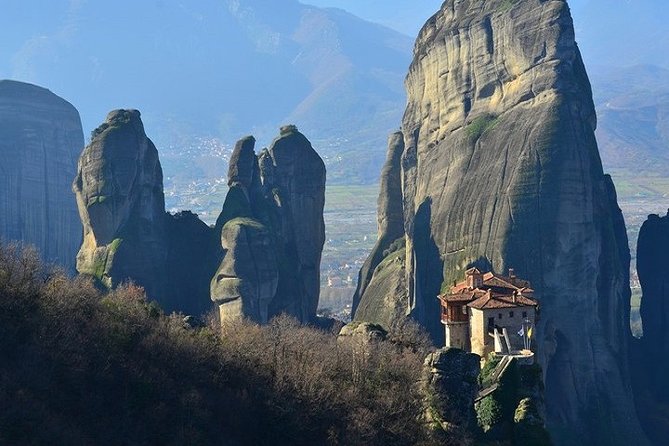 Meteora Monasteries & Thermopylae - Private Full Day Tour from Athens - Exploring the Meteora Monasteries: An Unforgettable Climb