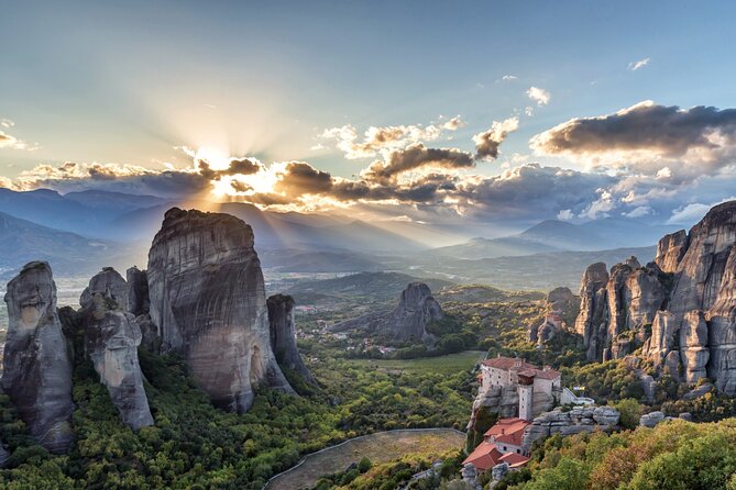 Meteora: Monasteries Tour With Lunch and Athens Tranfer Option - Transportation and Amenities