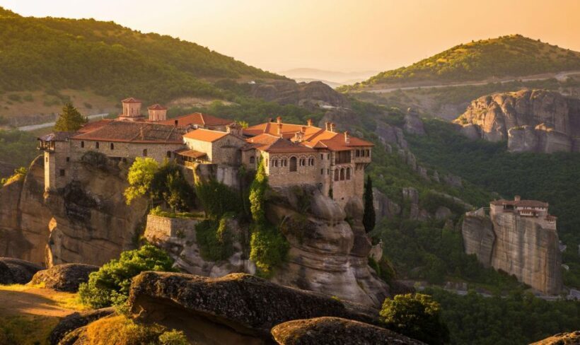 Meteora: Morning Half Day Sightseeing and Monasteries Tour - Who Might Want More?