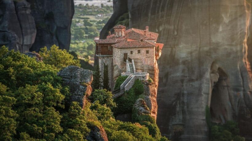 Meteora: Morning Monasteries Tour with Photo Stops - Discovering Meteora: A Practical and Inspiring Experience
