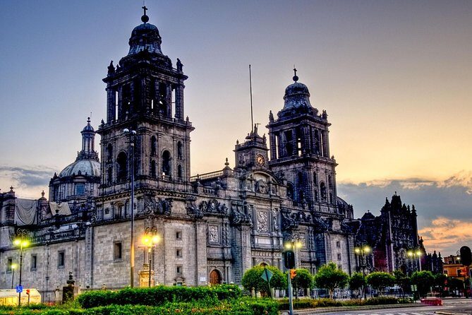 Mexico City at Night Tour with Torre Latino - Comfort and Accessibility