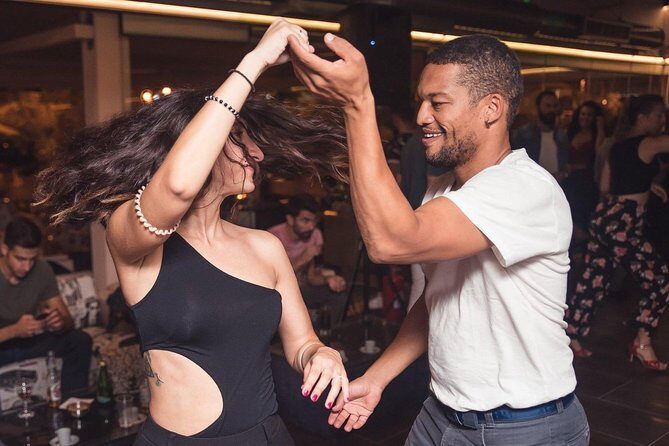 Mexico City CDMX Salsa Lovers Dance Experience - The Meeting Point and Timing