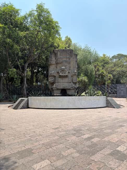 Mexico City: Chapultepec Museums Walking Tour "From Heroes to Origins" - Starting Point and Accessibility